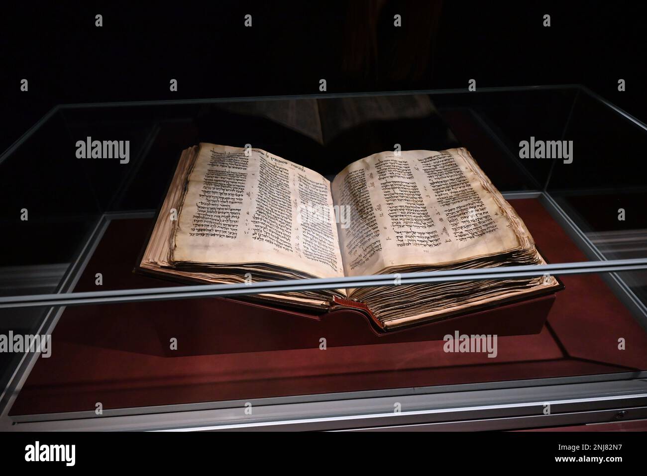 The Earliest , Most Complete Hebrew Bible Ever Discovered . A Vital ...