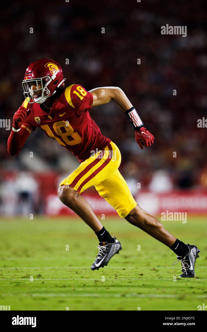 Southern Cal linebacker Eric Gentry (18) defends in coverage on defense ...