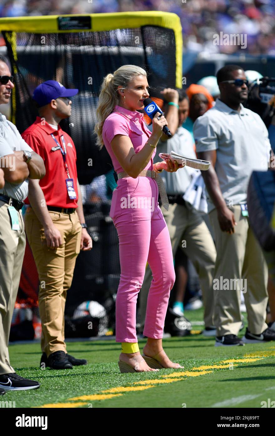 BALTIMORE, MD - SEPTEMBER 18: CBS Sports sideline reporter Melanie ...