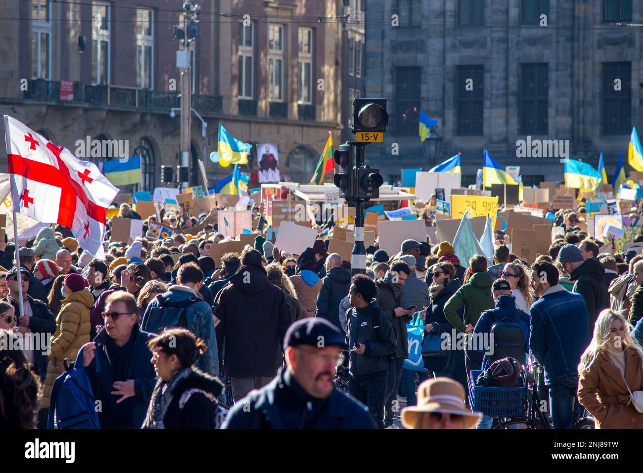 27 February 2022, Dam square, Amsterdam, Netherlands, Peaceful protest ...