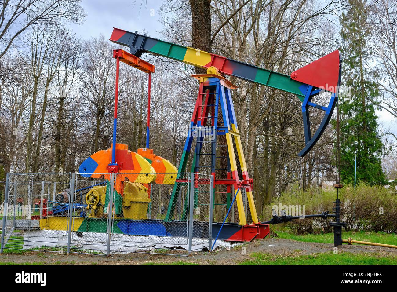 A single-shoulder rocking machine at an oil field. Oil and gas ...