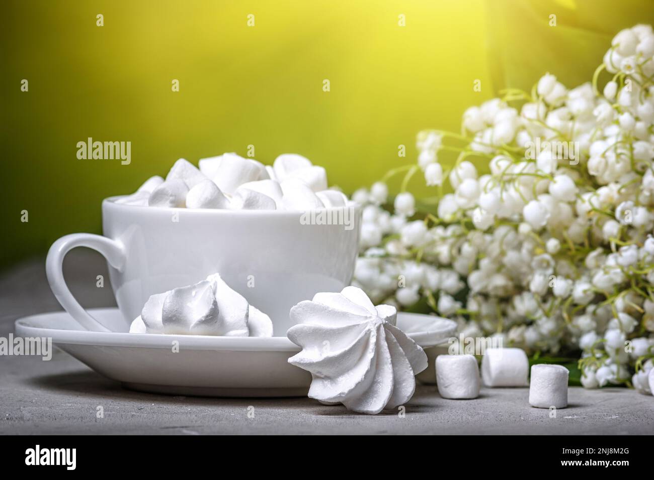 Marshmallow bouquet hi-res stock photography and images - Alamy