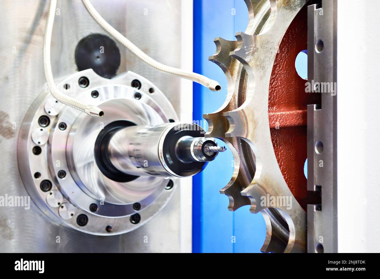 Milling metalworking process hi-res stock photography and images - Alamy