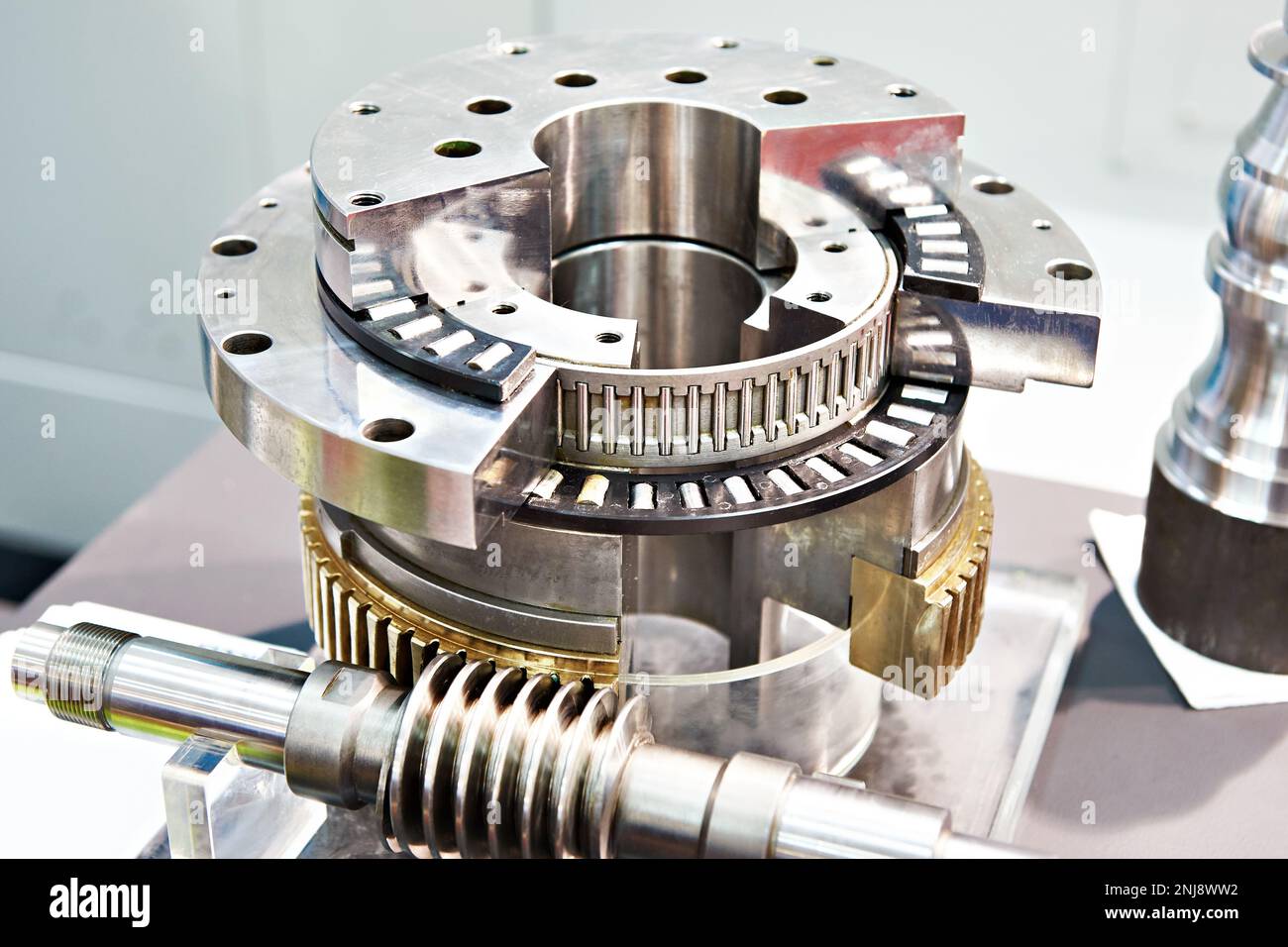 Worm gear hi-res stock photography and images - Alamy
