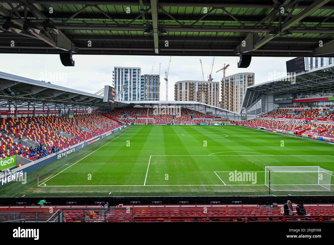 Brentford football club general hi-res stock photography and images - Alamy