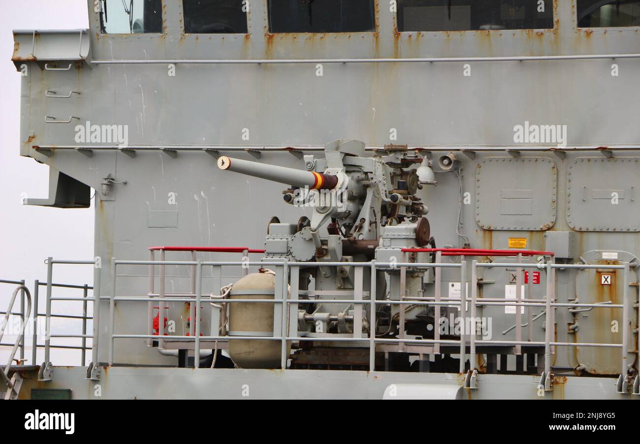 3 inch 50 caliber gun hi-res stock photography and images - Alamy