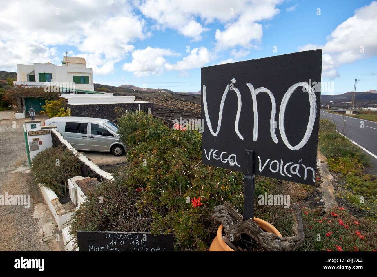vega volcan small artisan wine producing farm Lanzarote, Canary Islands ...