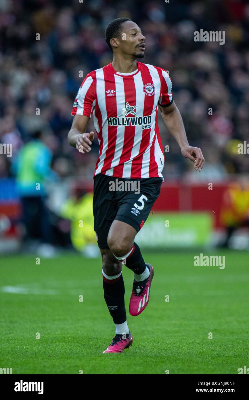 BRENTFORD, ENGLAND - FEBRUARY 18: Ethan Pinnock of Brentford FC during ...