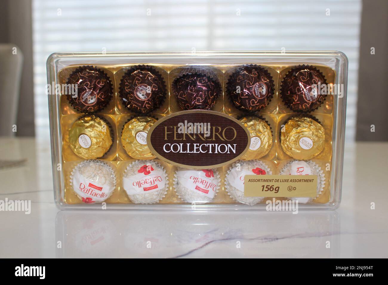 Ferrero rocher chocolate collection hi-res stock photography and images ...