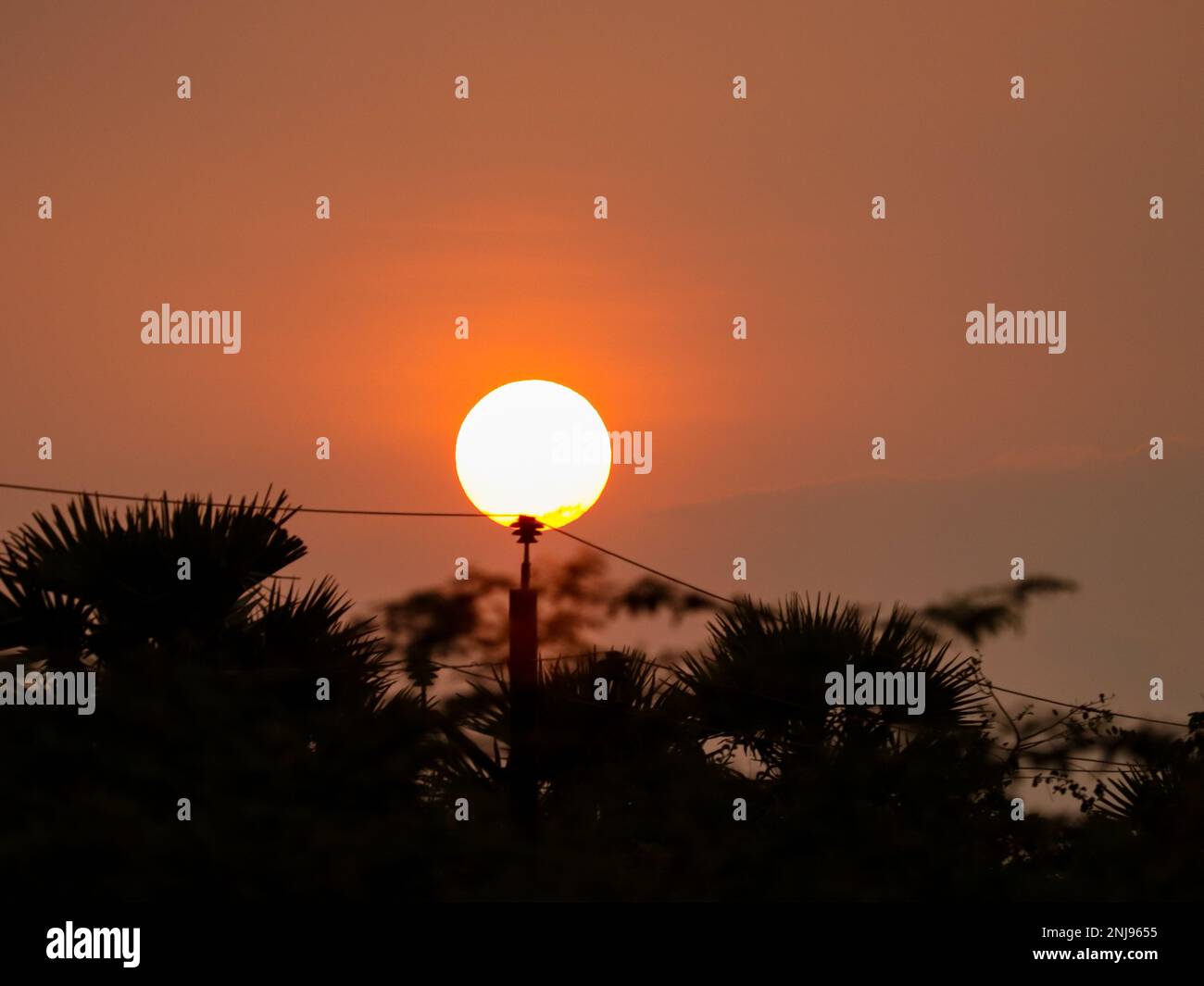 Beautiful sunset captured at perfect timing as the sun reached the peak ...