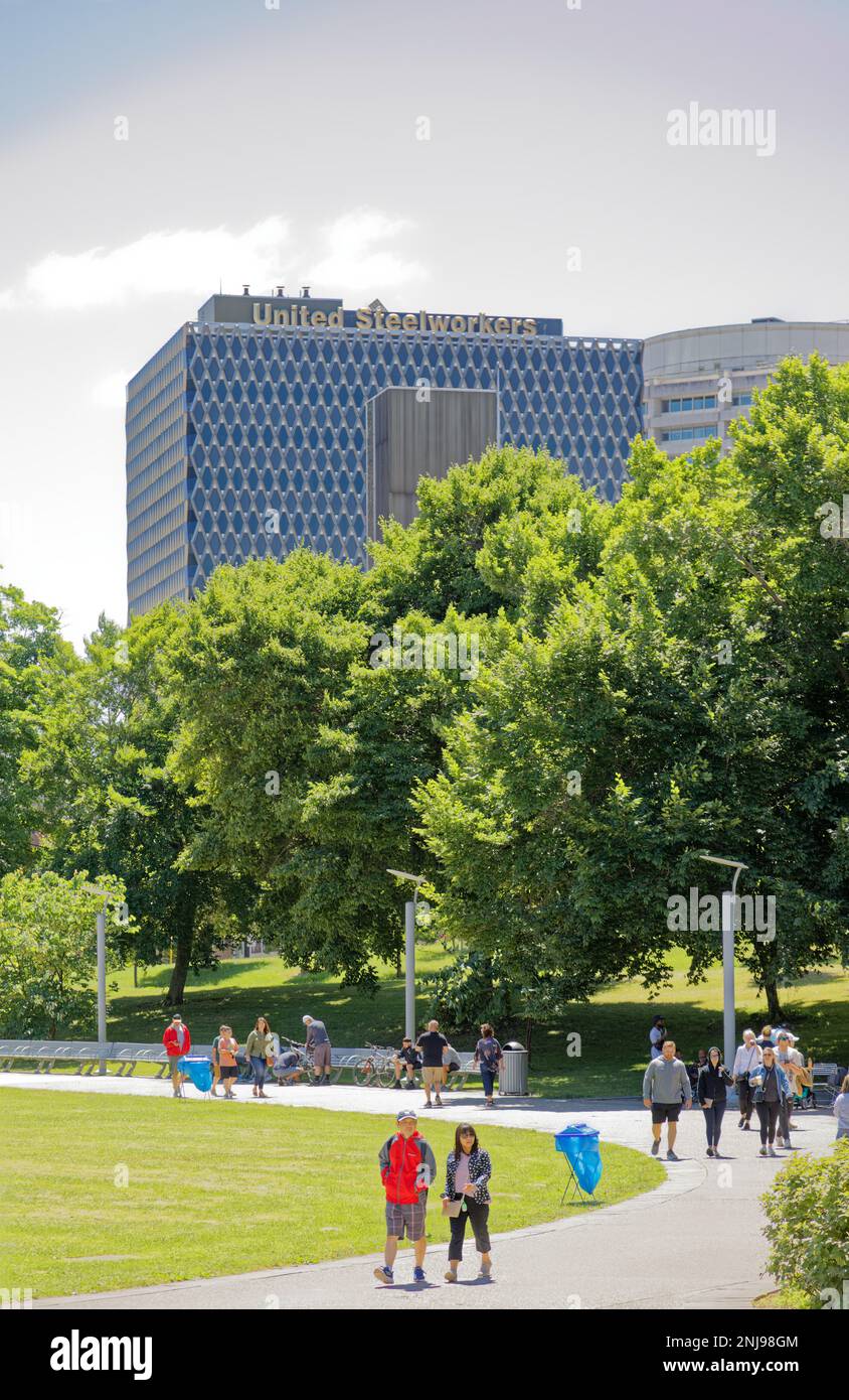 View from Point State Park: United Steelworkers Building with diamond ...