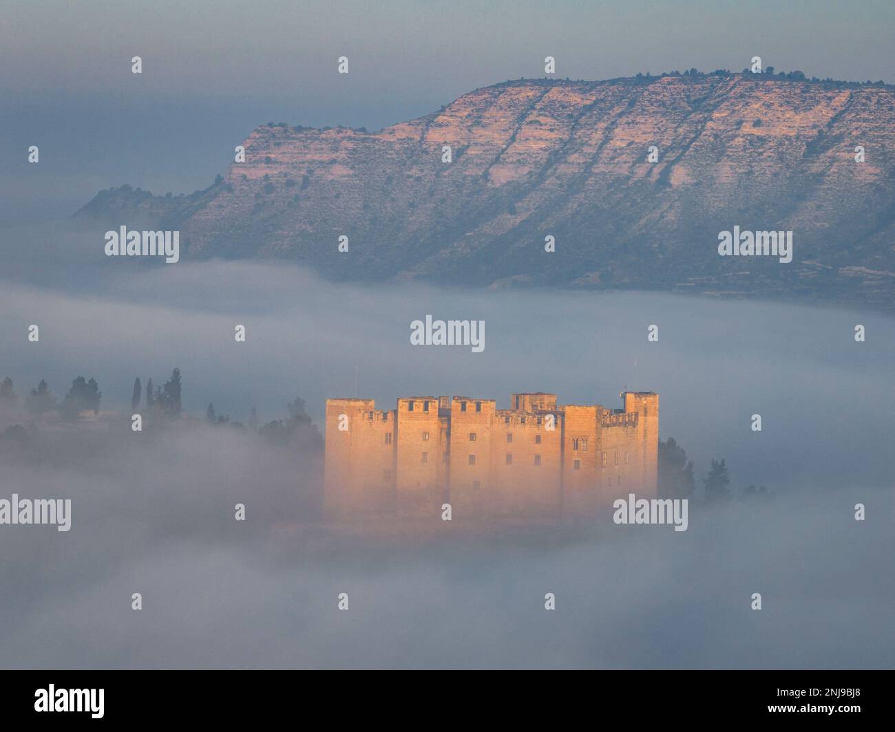 Mequinenza castle hi-res stock photography and images - Alamy