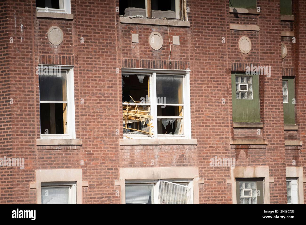 The fourth floor of an apartment building collapsed due to a possible ...