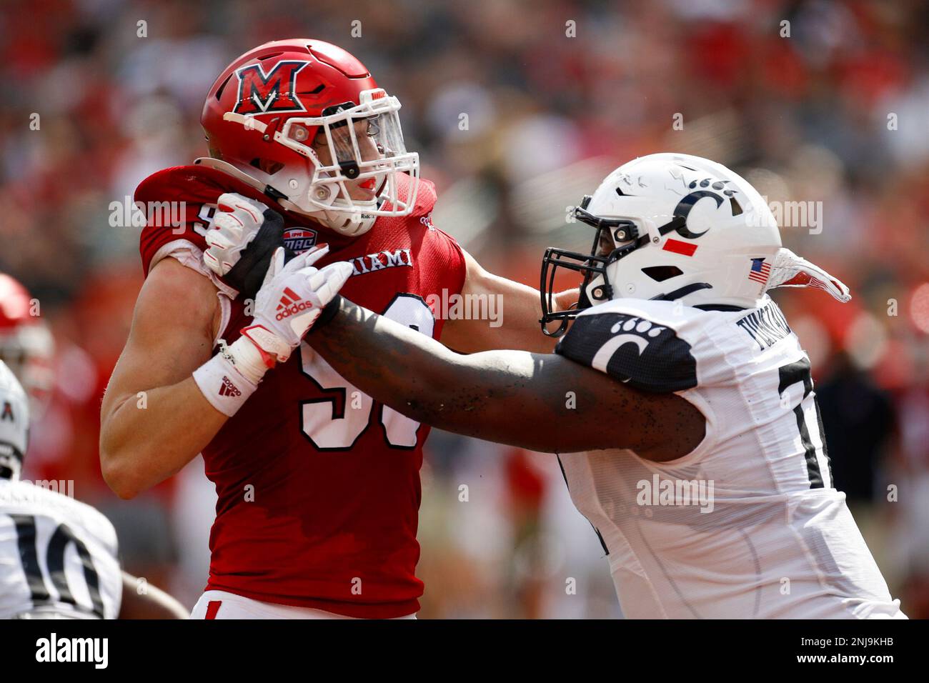 CINCINNATI, OH - SEPTEMBER 17: Miami (Oh) Redhawks defensive lineman ...