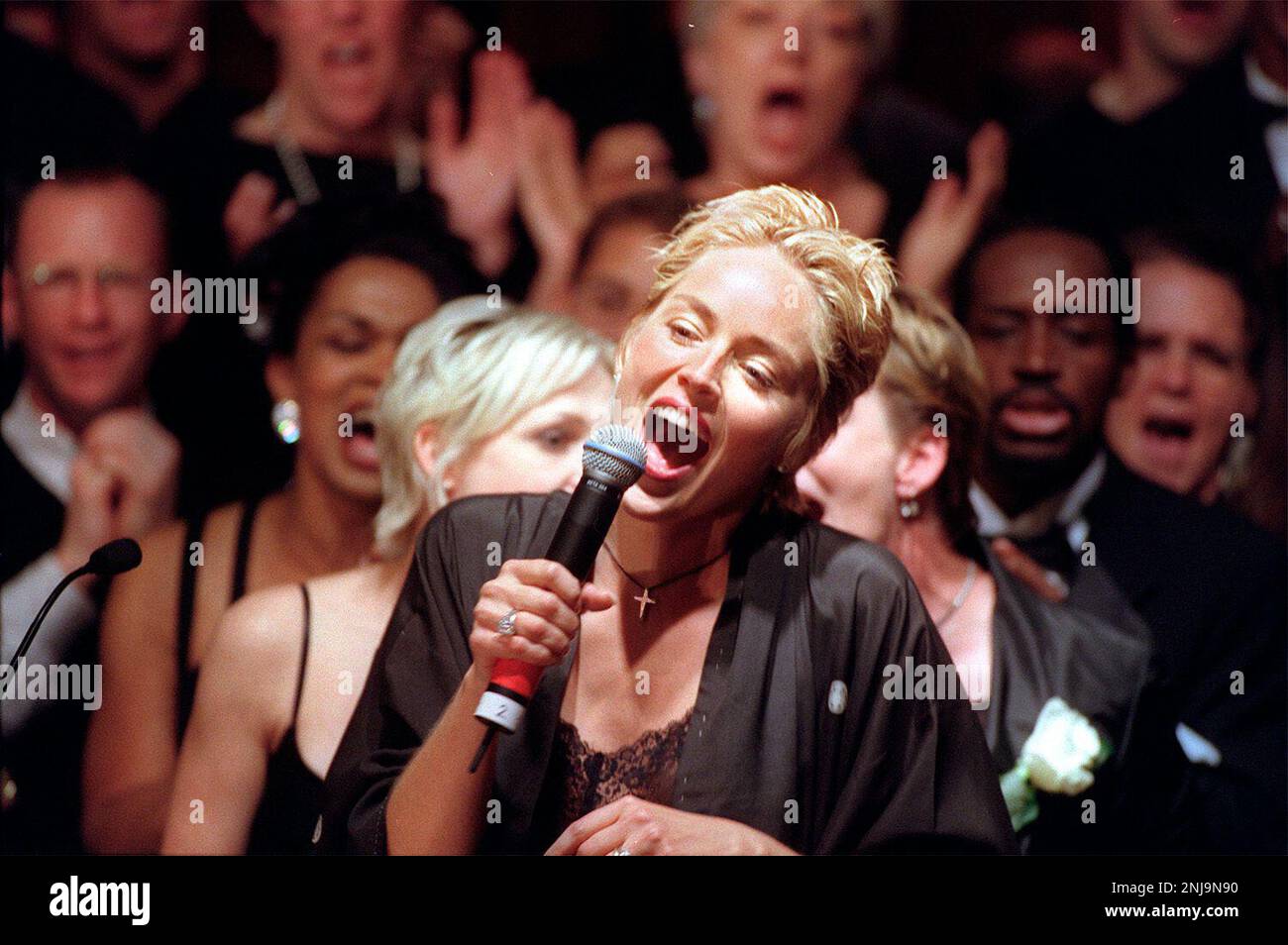 STONE 2/C/10JUL98/DD/LH--Sharon Stone auctioned off a chance to hear ...