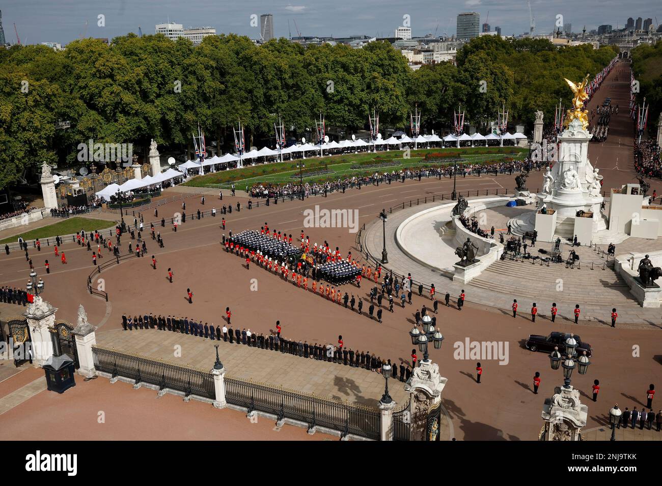 Queen Elizabeth II's funeral cortege borne on the State Gun Carriage of ...