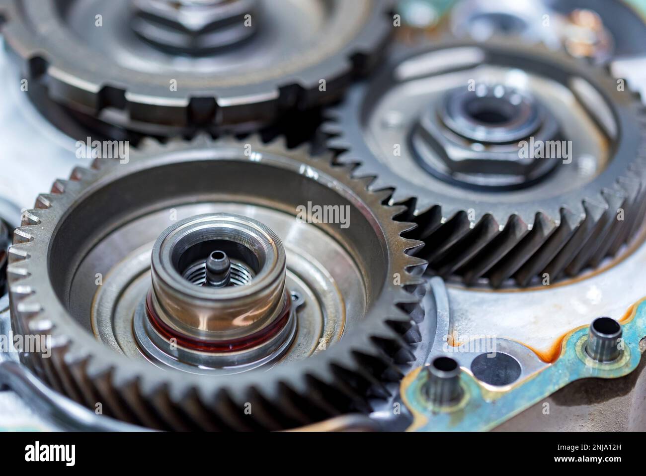 Car gearbox cutaway hi-res stock photography and images - Alamy