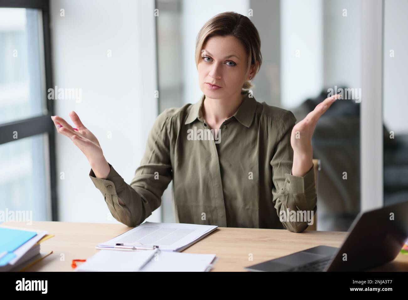 In bewilderment hi-res stock photography and images - Alamy