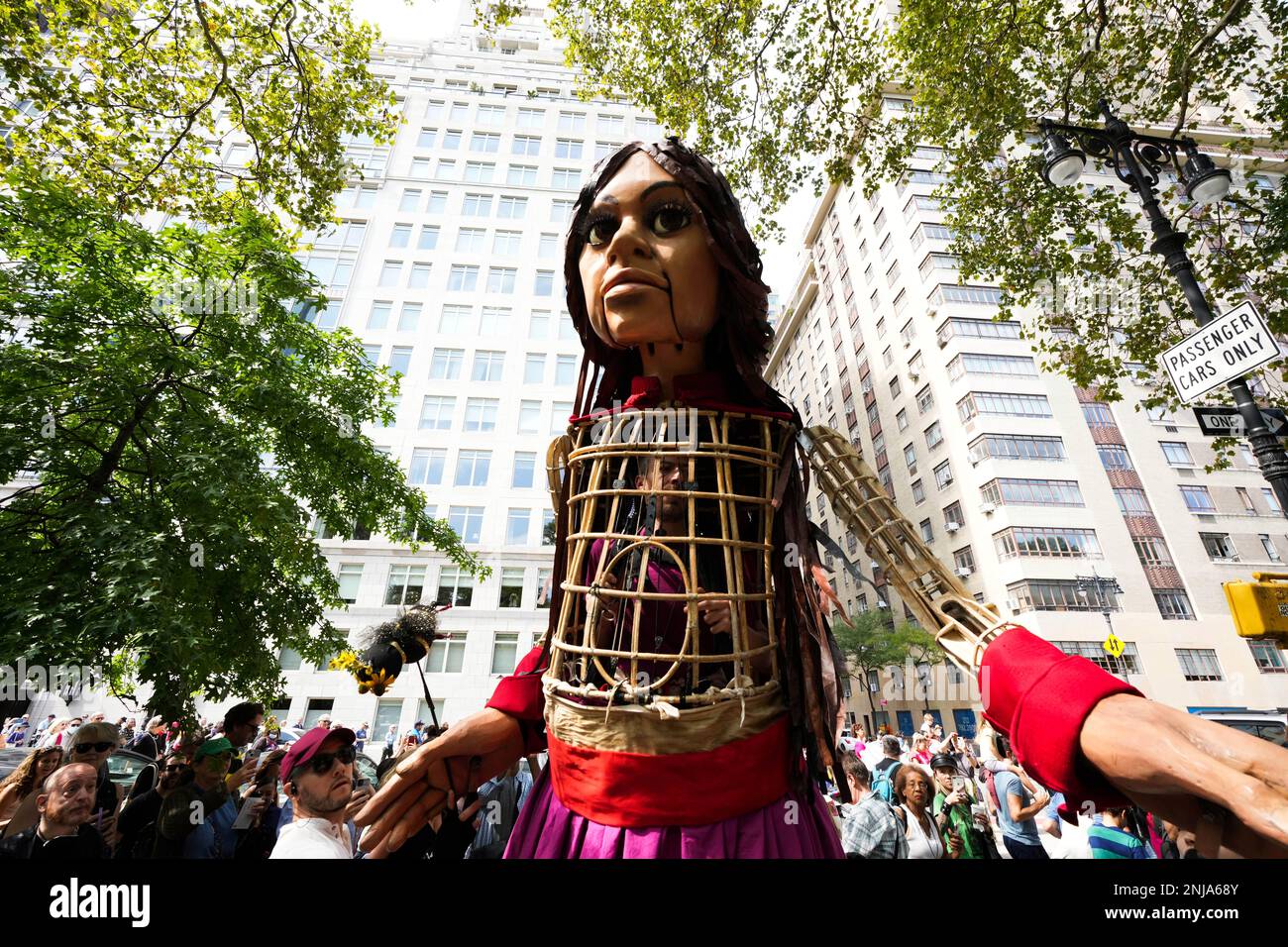 Photo by: John Nacion/STAR MAX/IPx 2022 9/17/22 The 12-foot puppet ...