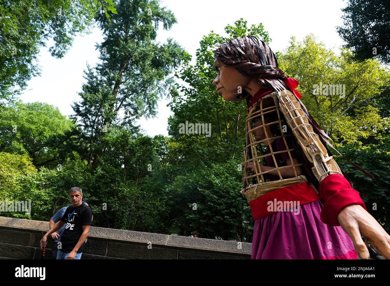 Photo by: John Nacion/STAR MAX/IPx 2022 9/17/22 The 12-foot puppet ...