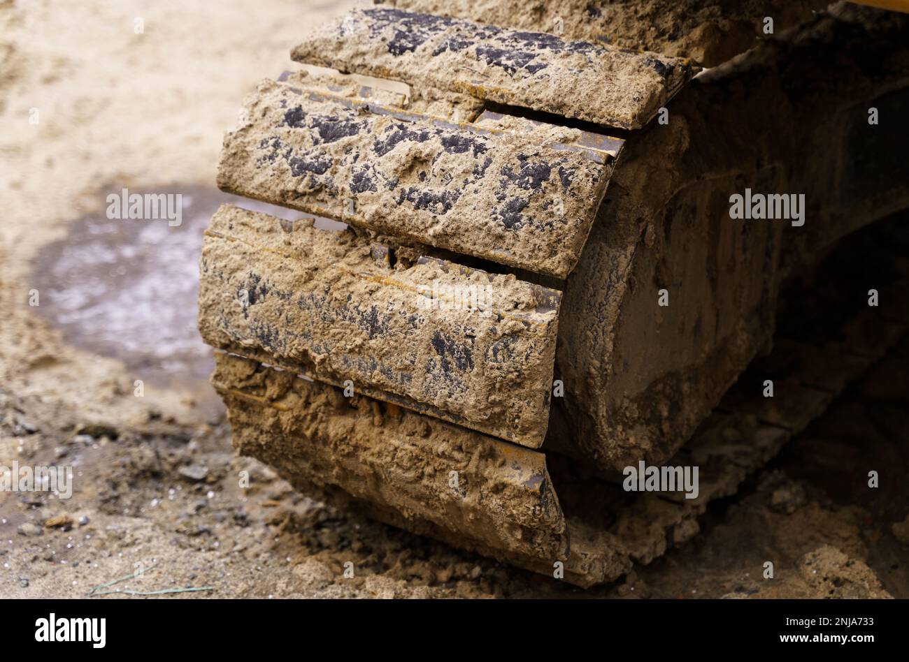 Bulldozer tracks hi-res stock photography and images - Alamy