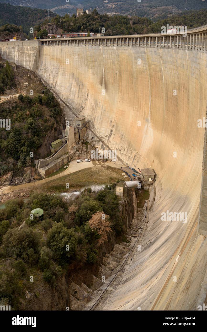 Dam of the Baells reservoir seen from the upper gallery (Berguedà ...