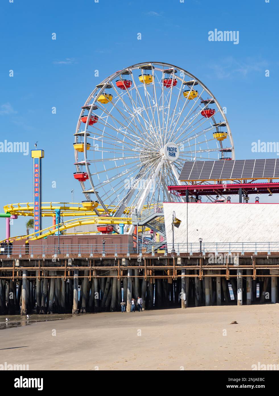 A picture of the Pacific Wheel at the Santa Monica Pier Stock Photo - Alamy