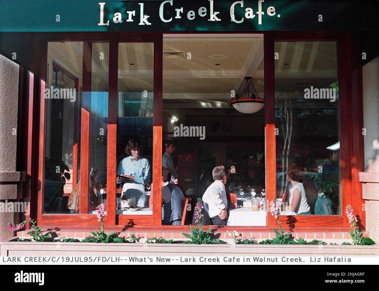 The Lark Creek Cafe in Walnut Creek CA is located at 1360 Locust Street ...