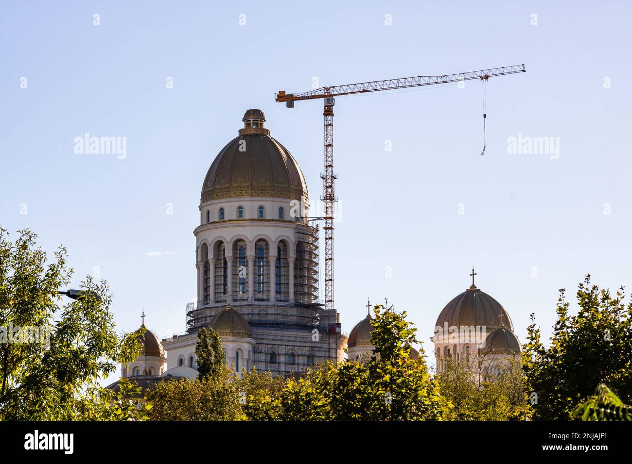The city of Bucharest, architecture and old buildings in Bucharest ...
