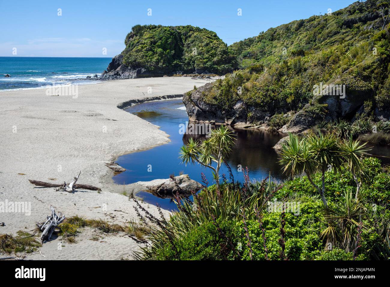 Creek ship hi-res stock photography and images - Alamy