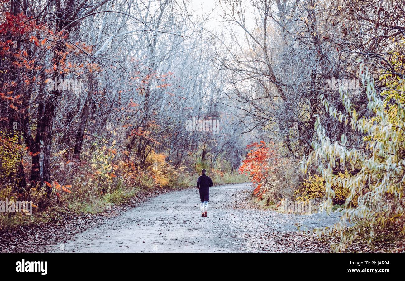 Fall runner man hi-res stock photography and images - Alamy