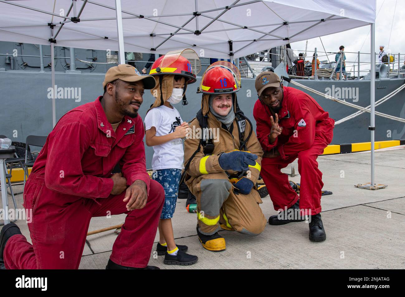 Engineman 2nd Class Dedric White, Damage Controlman 1st class Cody ...
