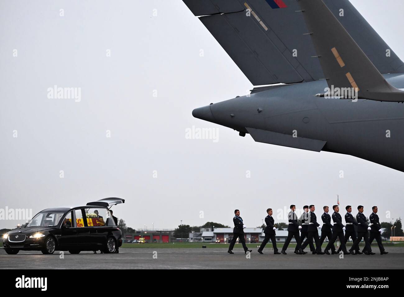 Pallbearers from the Queen's Colour Squadron (63 Squadron RAF Regiment ...