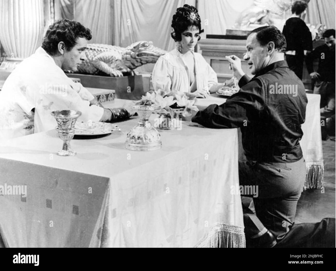 Richard burton cleopatra 1963 hi-res stock photography and images - Alamy
