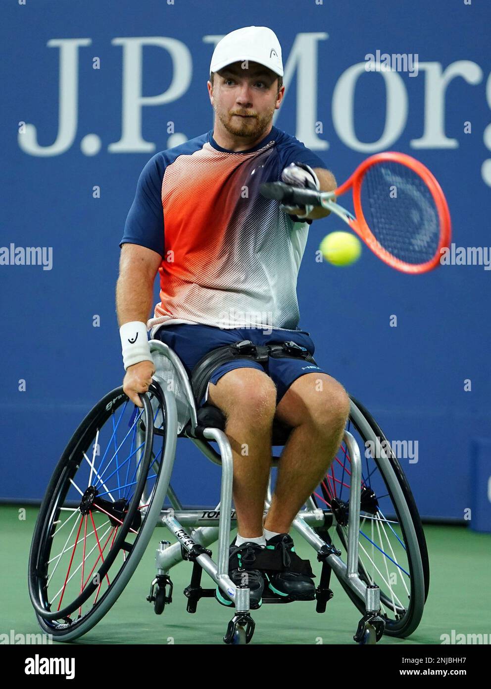 Sam Schroder returns during a wheelchair quad singles championship ...