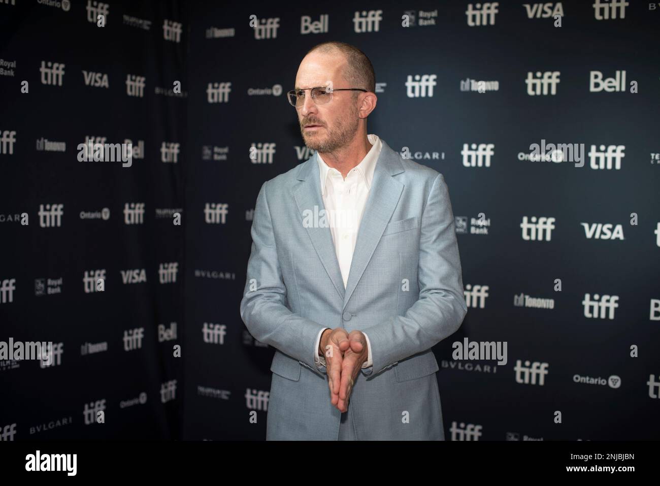 Director Darren Aronofsky poses on the red carpet at the premiere for ...