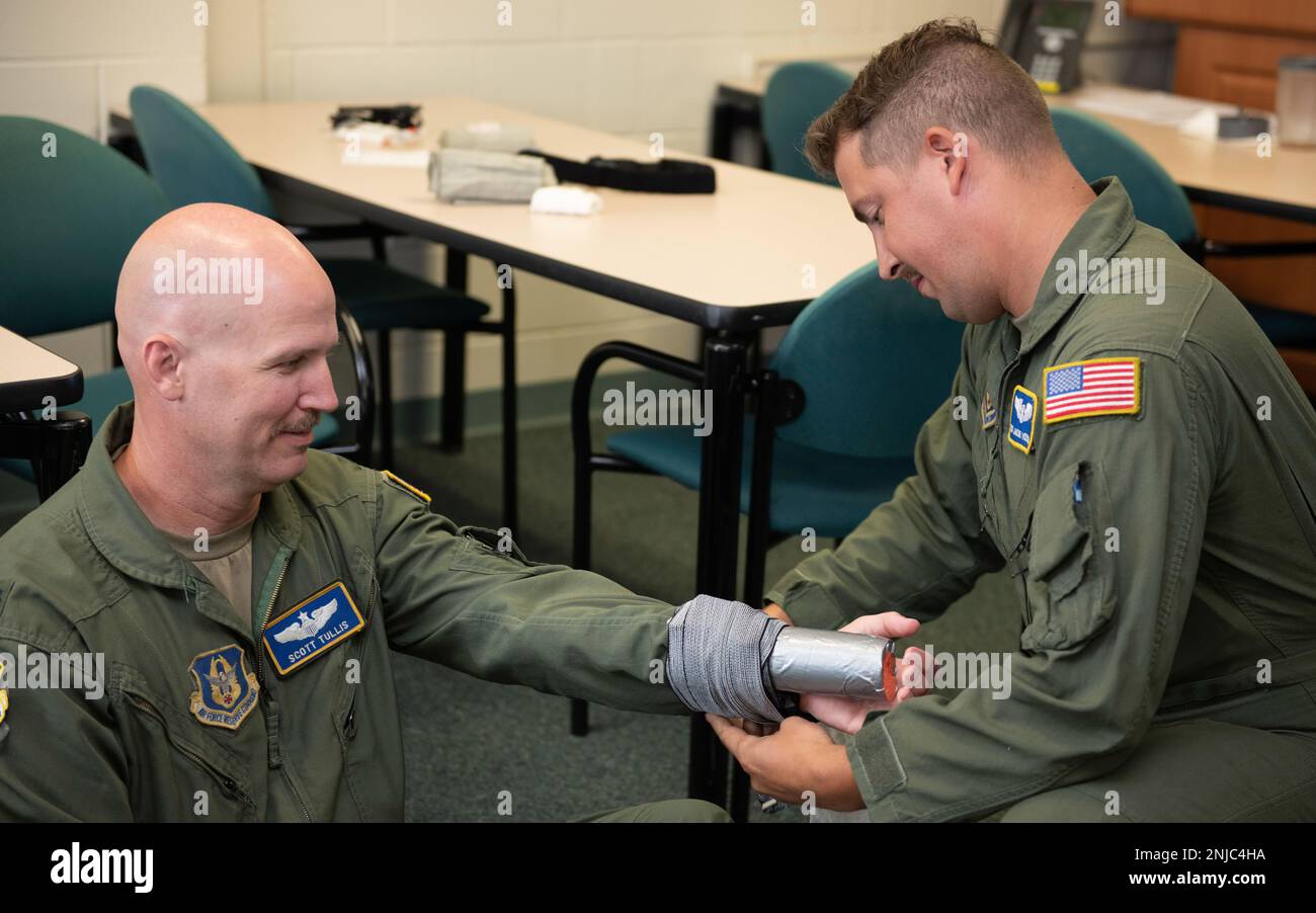 U.S. Air Force Tech. Sgt. Jacob Voshell, 709th Airlift Squadron ...