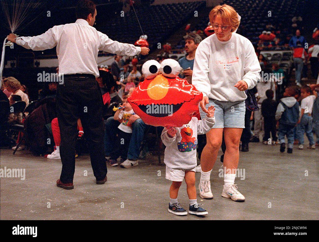 SESAME 2/C/30MAY96/DD/LH--Elmo fan Kyle Eiras (cq), 2 years old, from ...