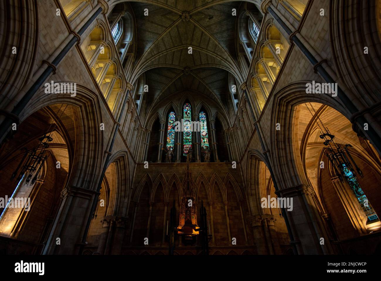 Altar screen in cathedral hi-res stock photography and images - Alamy