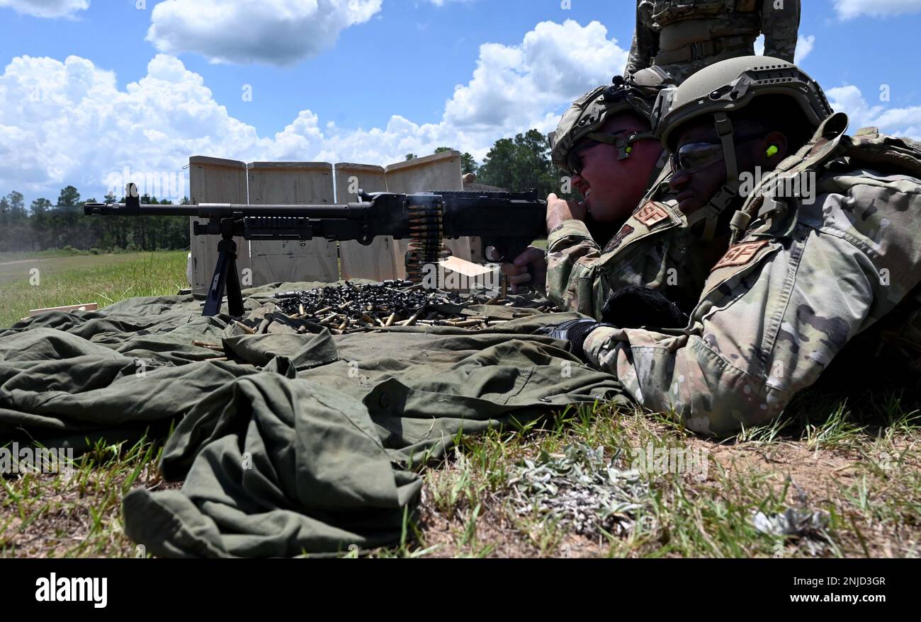 Assistant machine gunner hi-res stock photography and images - Alamy