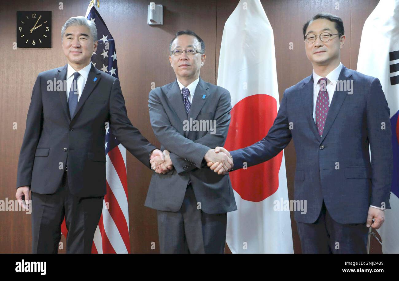 (L-R) U.S. special representative for North Korea Sung Kim, Japanese ...