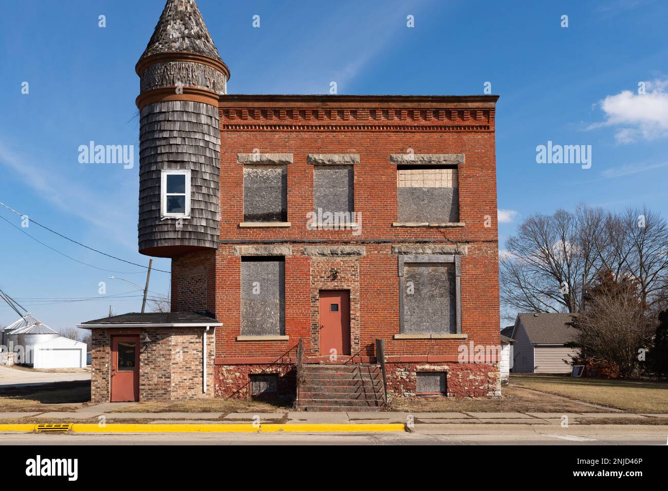 Old abandoned building in small Midwest city. Seneca, Illinois, USA ...
