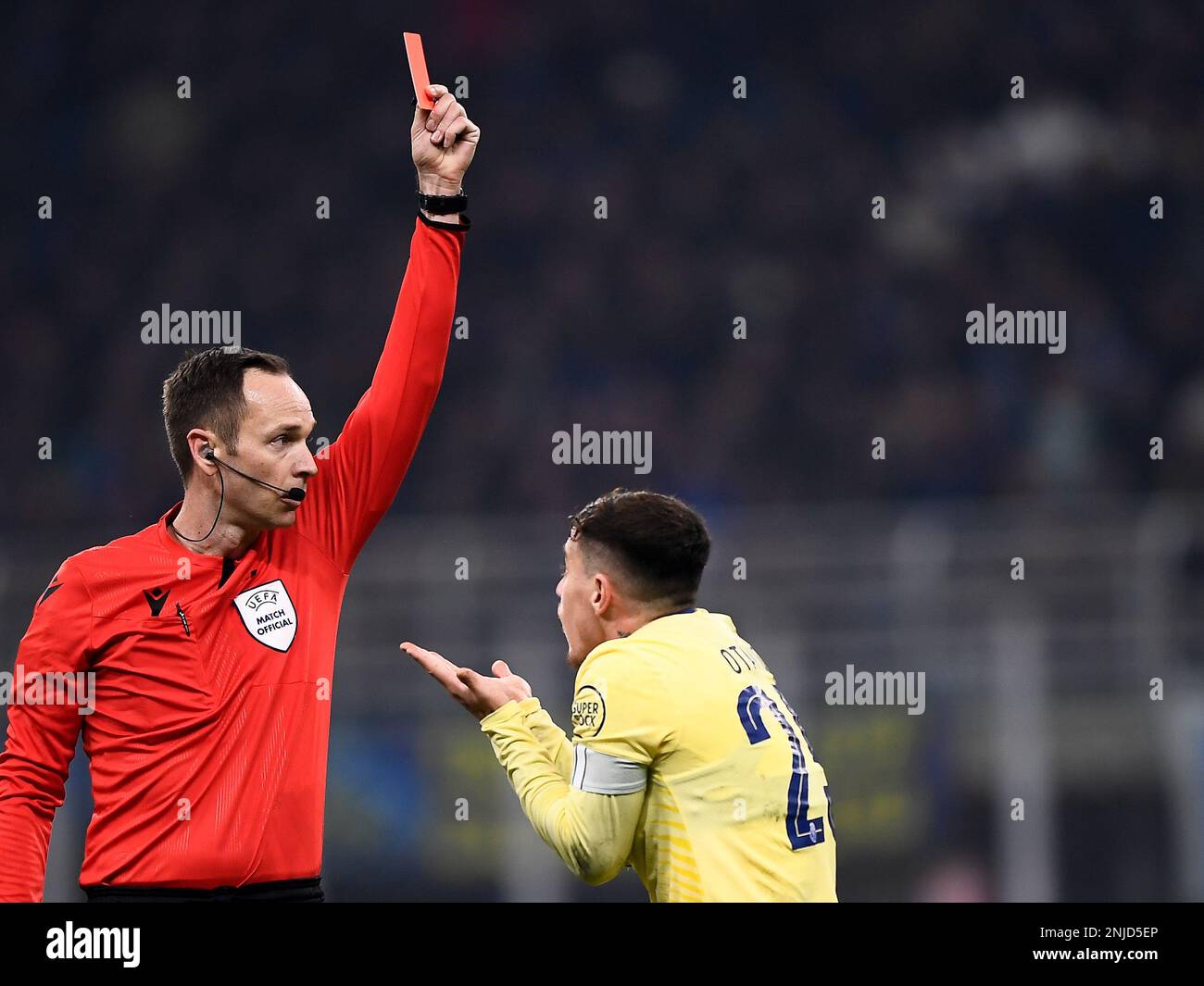 Referee srdan jovanovic hi-res stock photography and images - Alamy