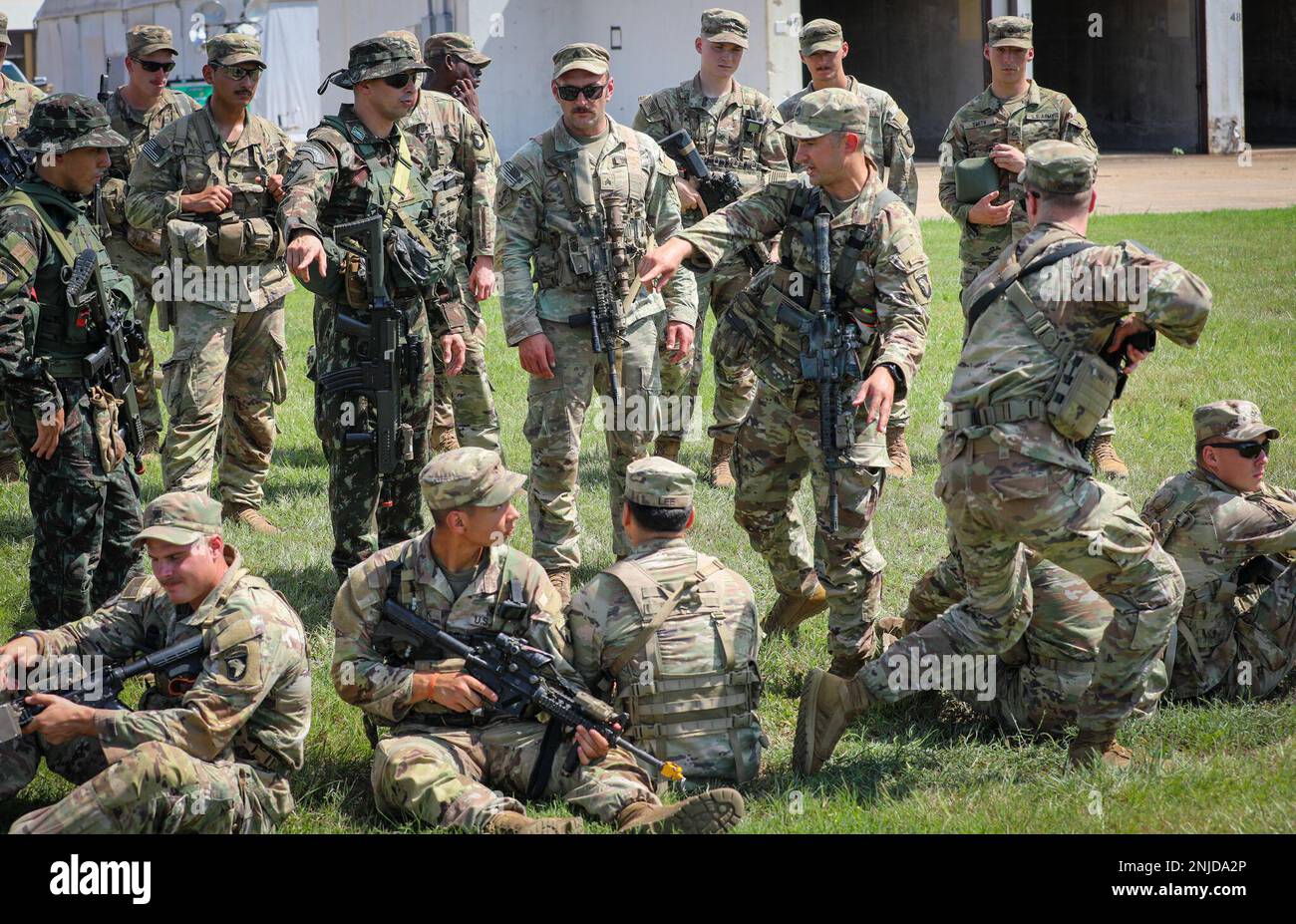 Soldiers with the 3rd Brigade Combat Team, 101st Airborne Division (Air ...
