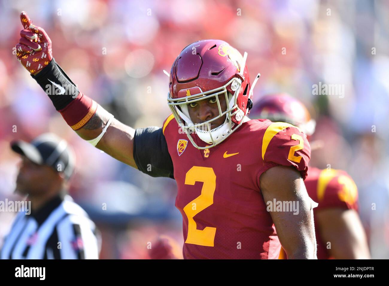 LOS ANGELES, CA - SEPTEMBER 03: USC Trojans rush end Romello Height (2 ...