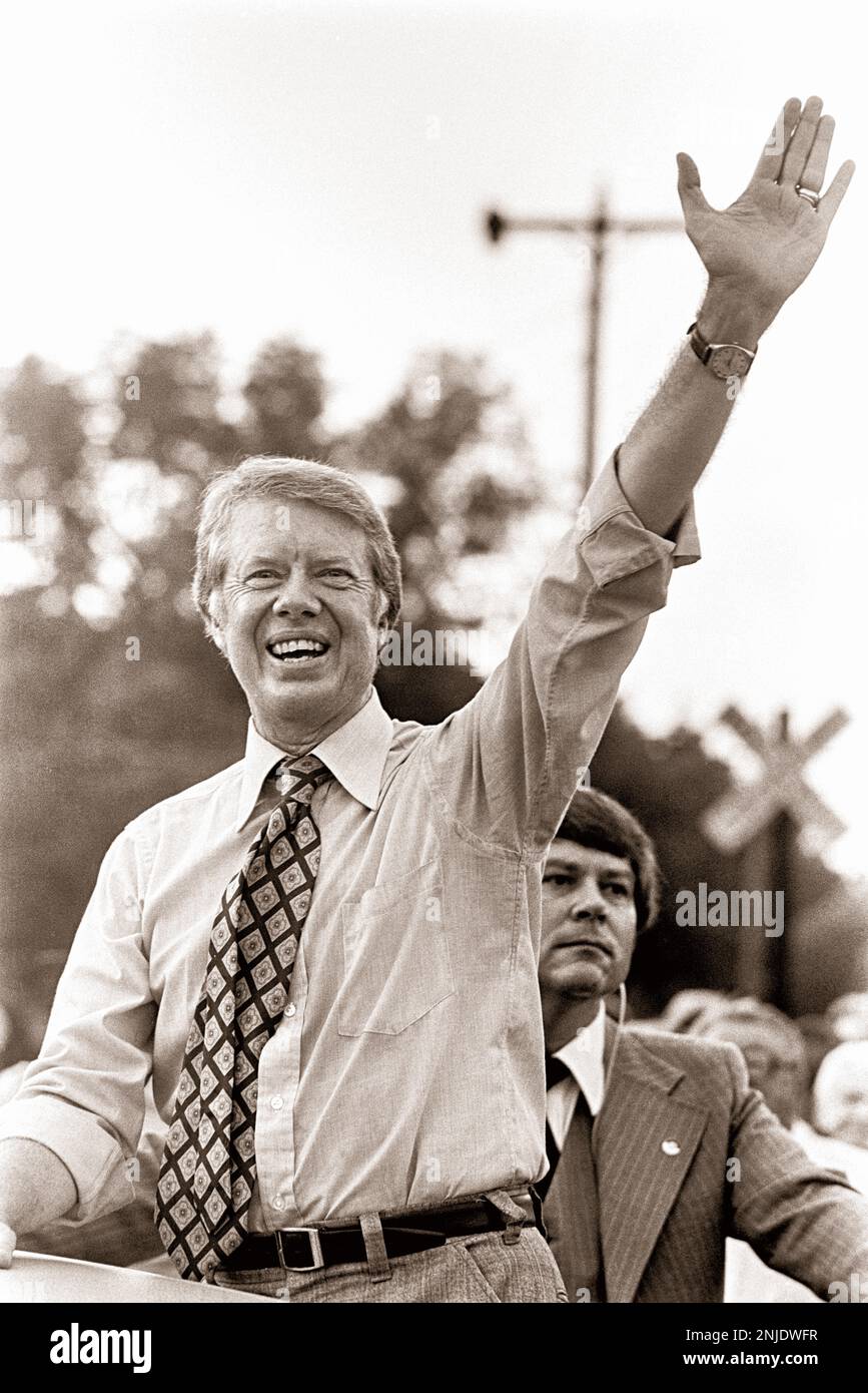 President Jimmy Carter arrives back in his hometown of Plains, Georgia ...