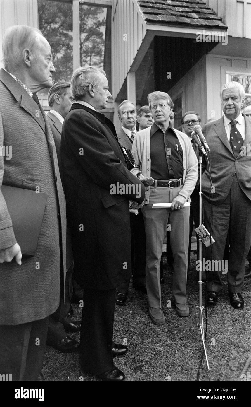 President elect Jimmy Carter welcomes the Democratic Party leadership ...