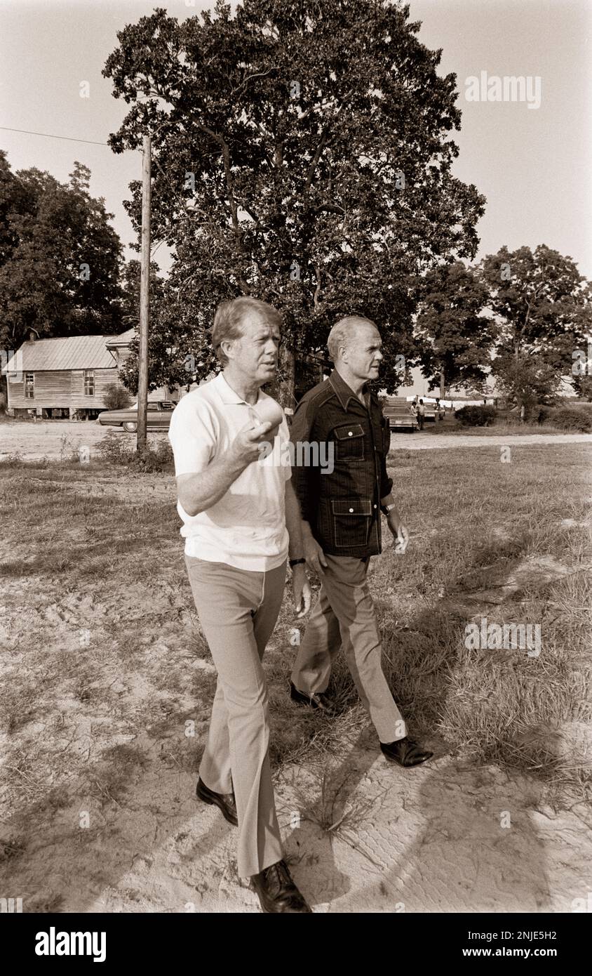 1976 Democratic Presidential candidate Jimmy Carter on his farm in ...