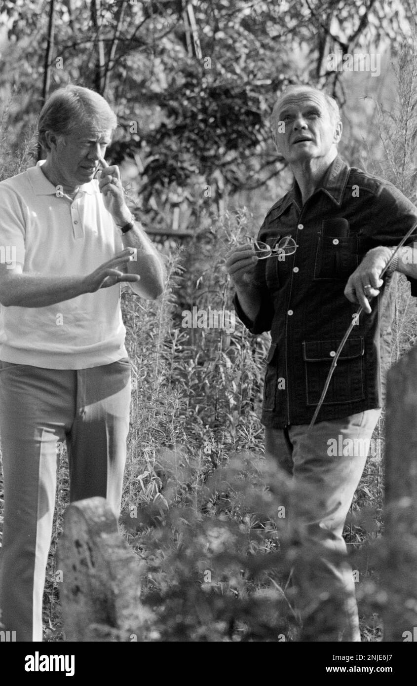 1976 Democratic Presidential candidate Jimmy Carter on his farm in ...