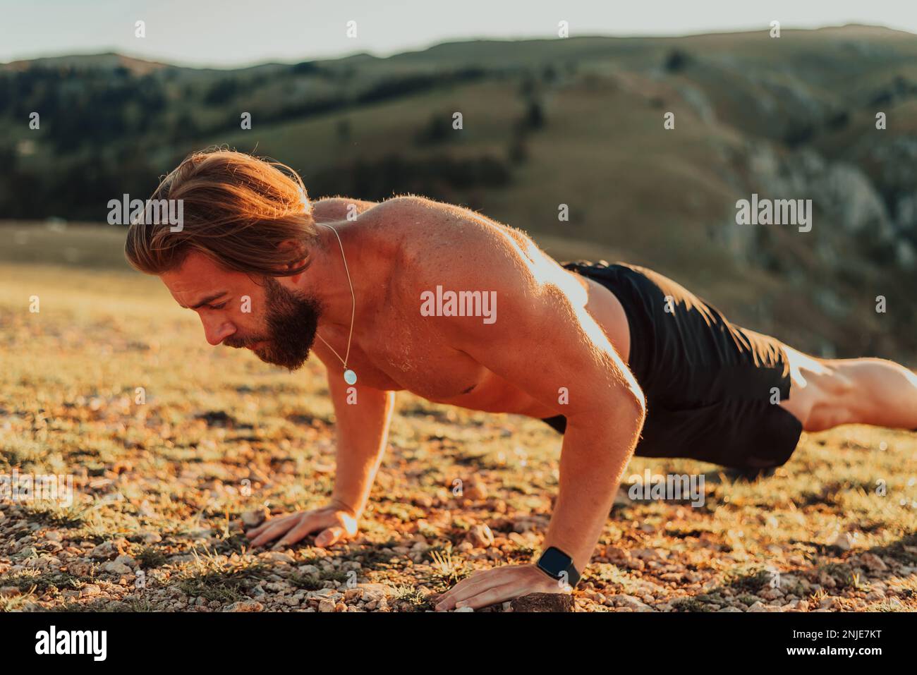 Push up sun man gym hi-res stock photography and images - Alamy